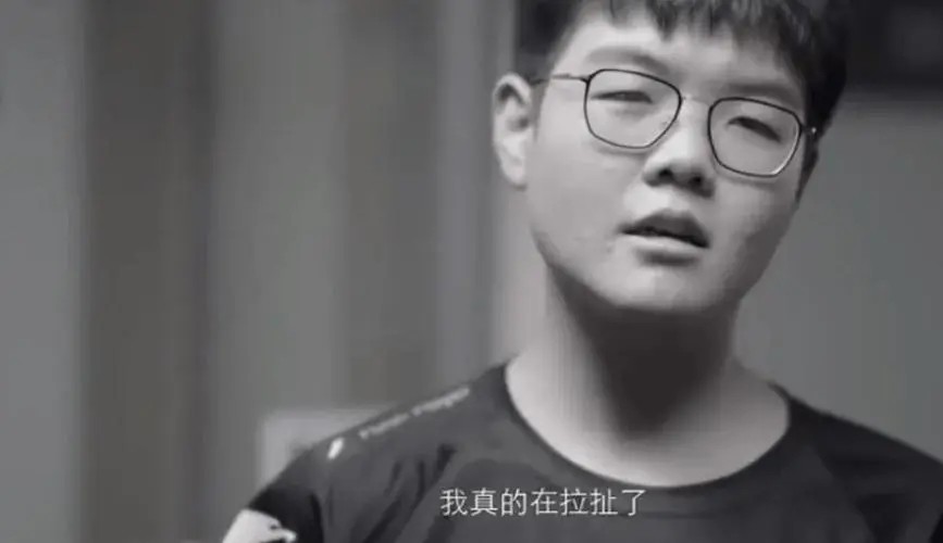 Lpl最经典的圣经是哪个？还得是小熊摊手！ 腾讯新闻