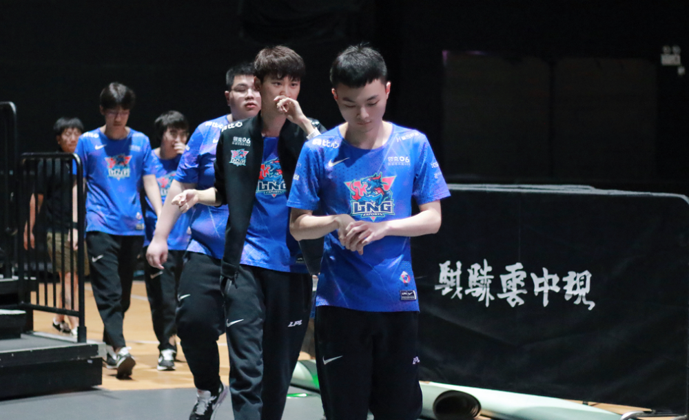 PandaC真是阿乐推荐给LNG的？网友：他真的想Doinb身败名裂！_腾讯新闻