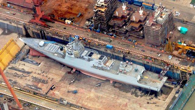 新批次052D开建，二批次055大驱不见动工，可能直接升级建造055B_腾讯新闻