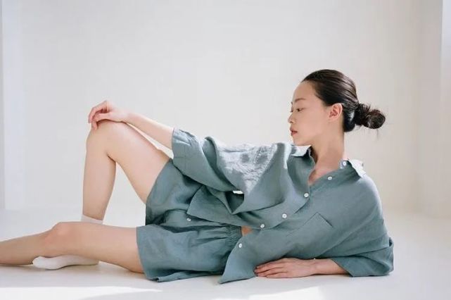 除了Lemaire、The Row和Jil Sander，这些极简品牌同样精彩……_腾讯新闻