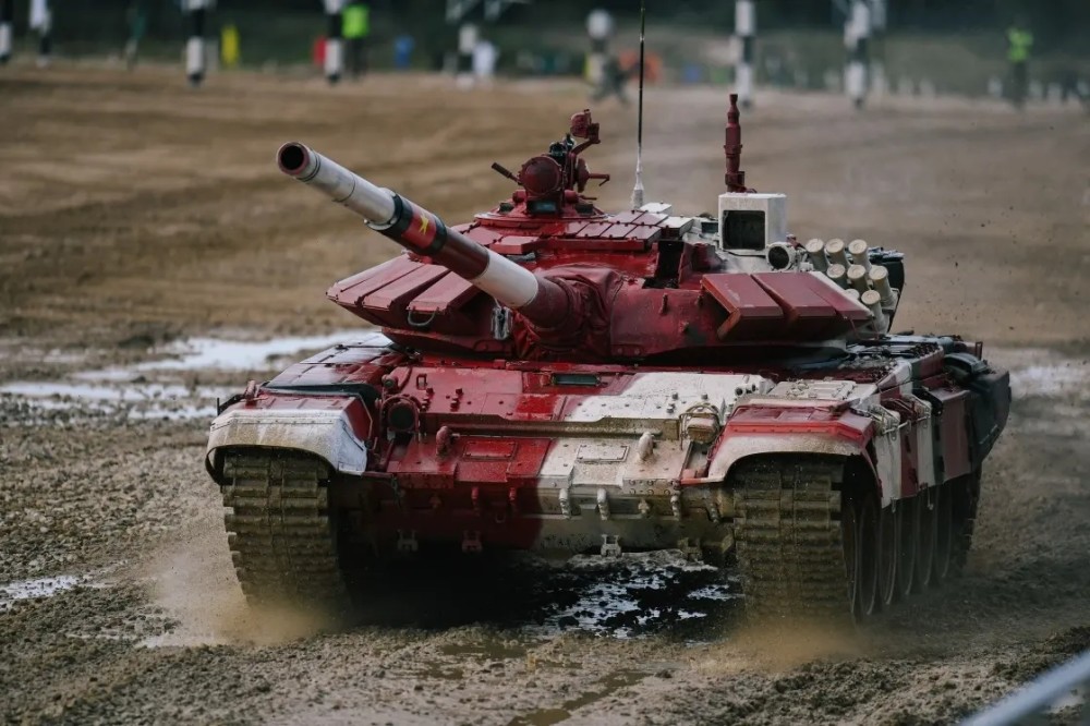 96B再次亮相“坦克两项”，经过多年参赛，我们确实学到很多_腾讯新闻