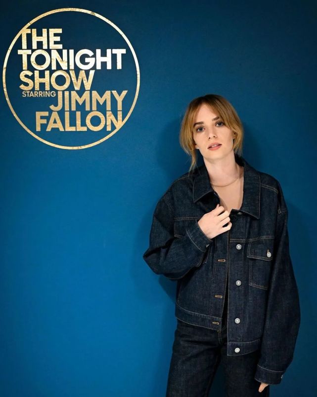 《怪奇物语》的Robin，完美继承美貌基因的星二代～_腾讯新闻