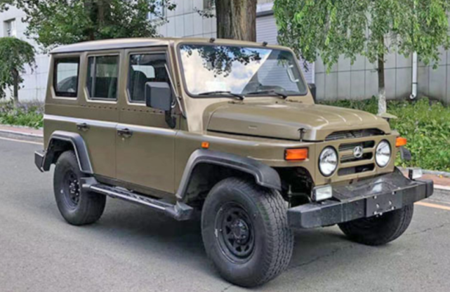 BJ212终于换代！车壳延续经典，底盘改为勇士同款，配2.4T动力_腾讯新闻