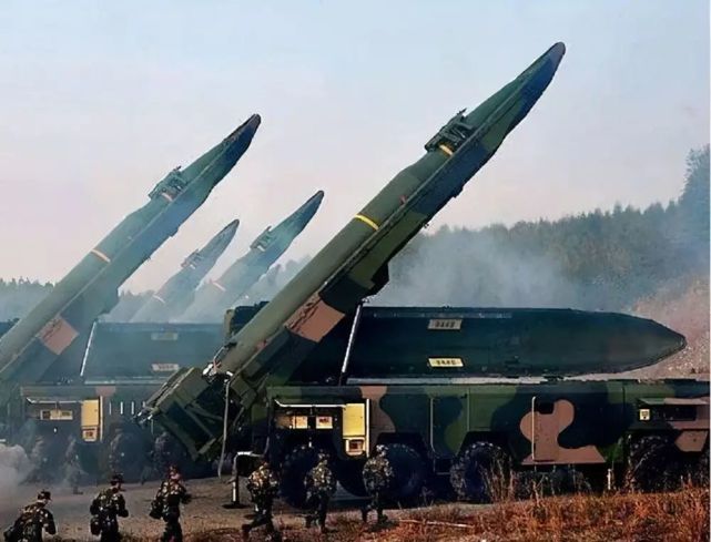 沙特媒体：已从中国进口DF21导弹，命中率高达99％且无法被拦截_腾讯新闻