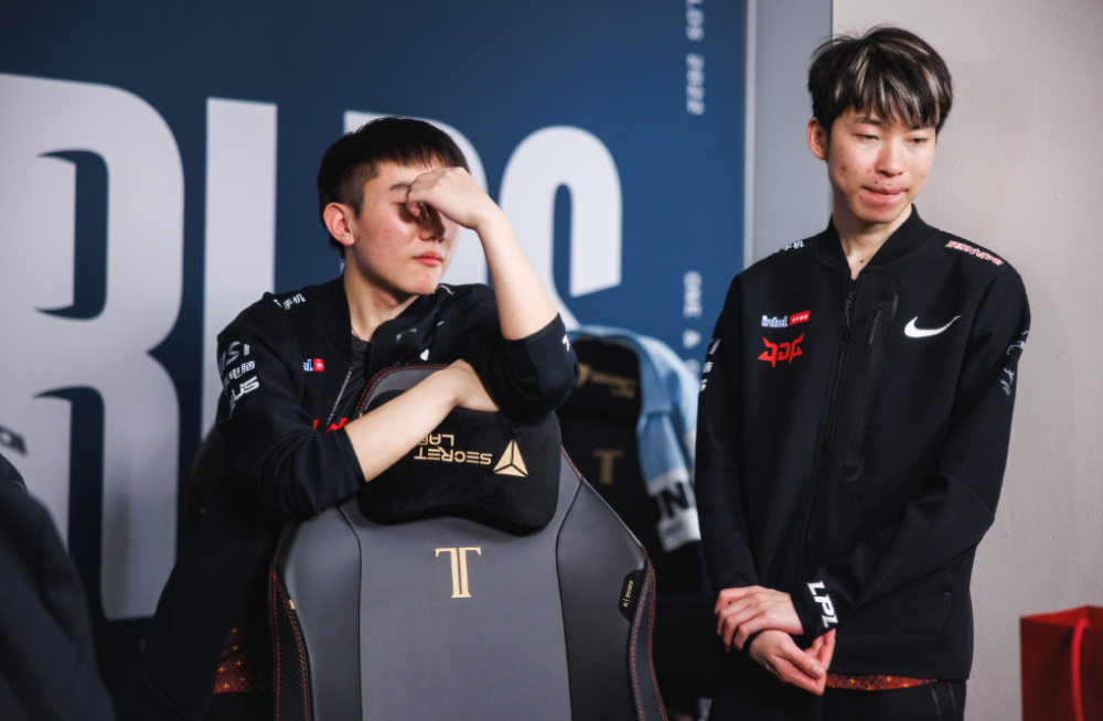 JDG不敌T1，369与Kanavi先后致歉，Faker吐露心声_腾讯新闻
