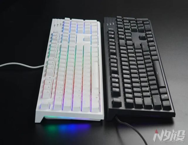 高性价比皇牌 RK R104机械键盘上手简评_腾讯新闻