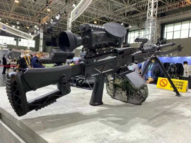 20式5.8mm轻机枪：将陆续取代95式轻机枪，成为步兵班的火力支援_腾讯新闻