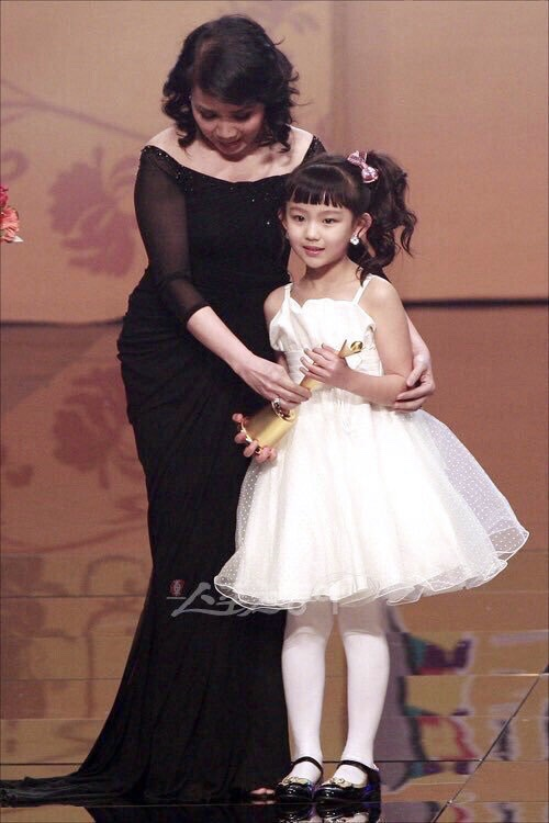SM娱乐新一代女团门面担当练习生LAMI，被爆将以演员身份出道！_腾讯新闻