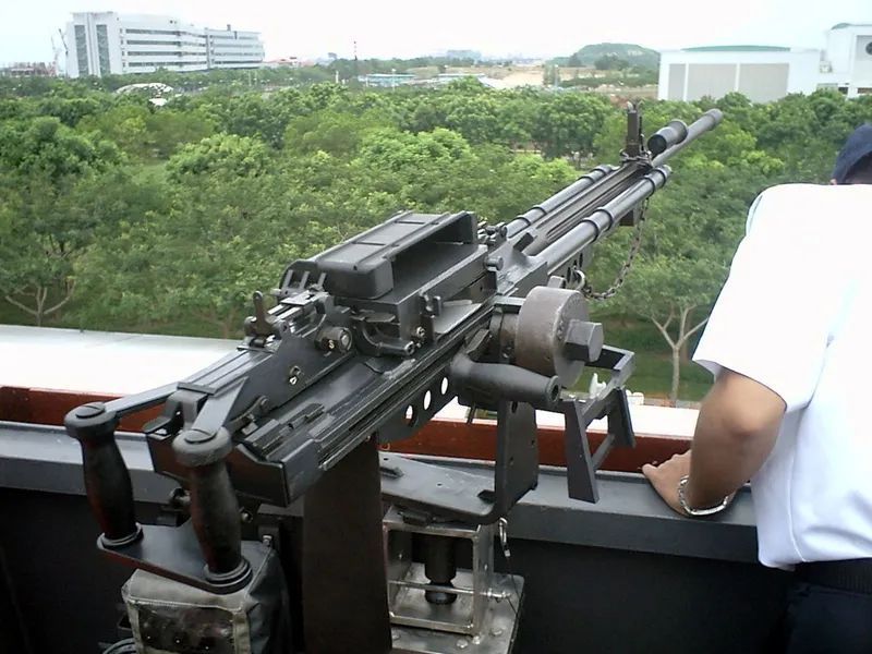 新加坡STK 50MG重机枪，成功替代了M2“老干妈”_腾讯新闻