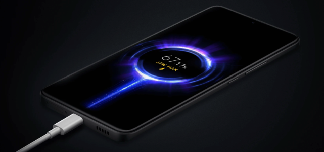 Redmi 正式发布 300W 神仙秒充，5 分钟充满_腾讯新闻