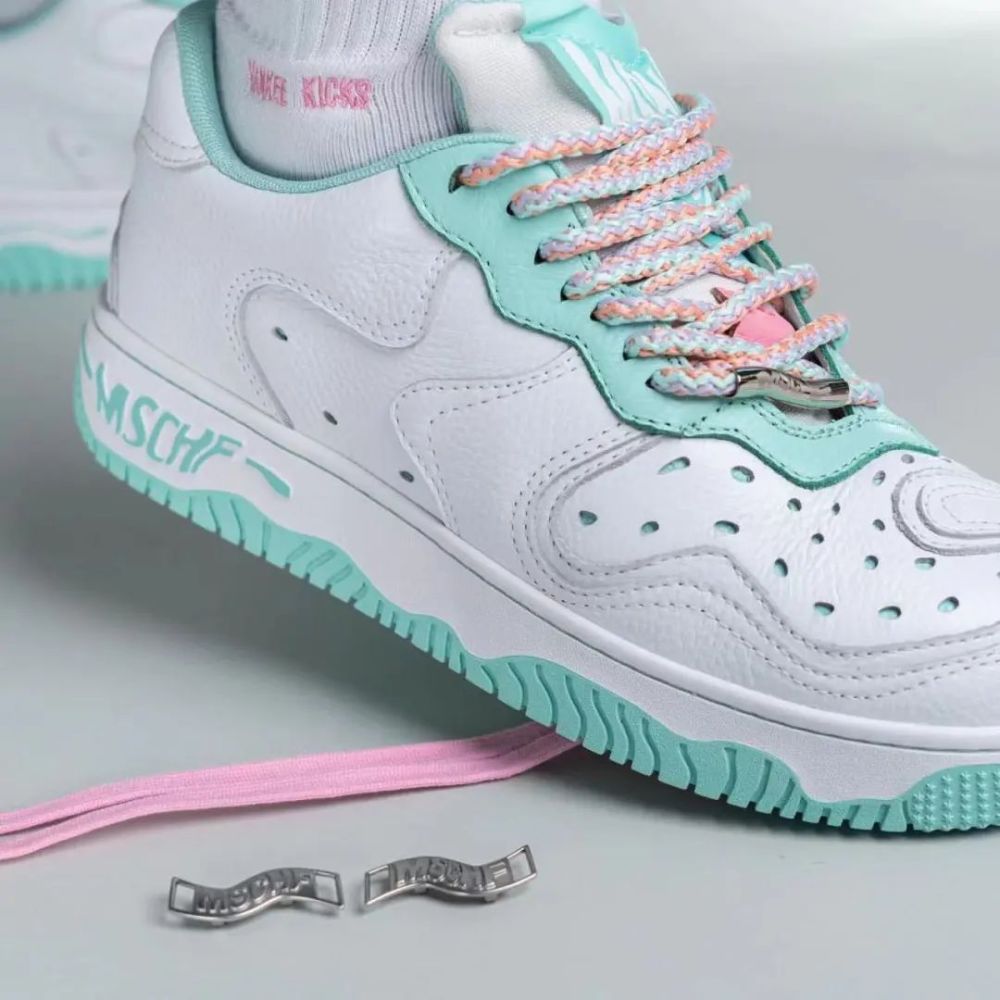 火出圈的MSCFH又要来了？新款球鞋本月登场！_腾讯新闻