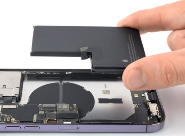 科普：iPhone更换电池选原装还是第三方品牌？JQJQ给出了答案_腾讯新闻