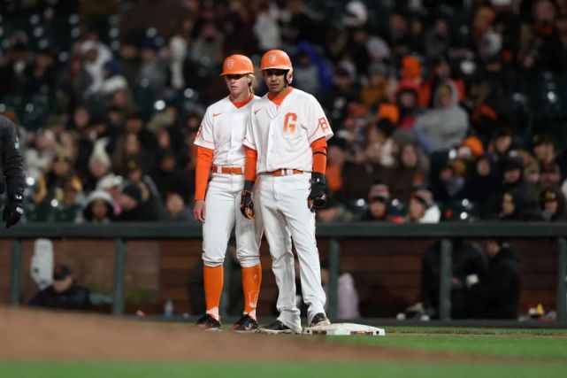 她们，打破了棒球界女性的壁垒！_腾讯新闻