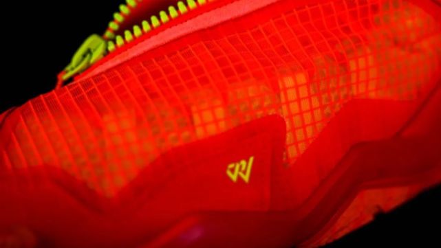 AJ28平替？可能是绝唱的威少正代值得选购么？威少6 “Why Not Zer0.6”开箱解读_腾讯新闻