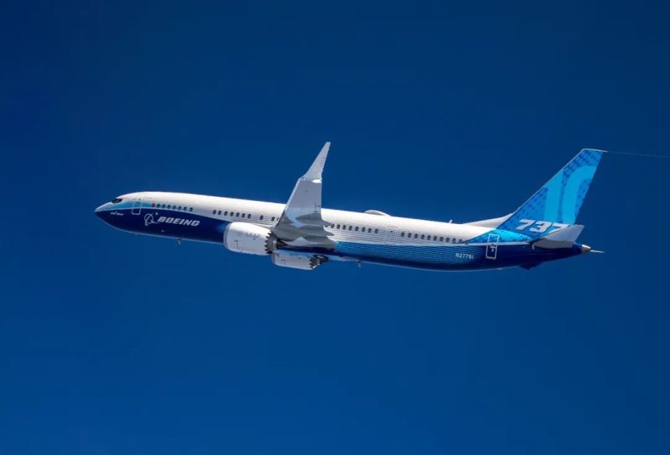 十全十美——737 MAX家族最大机型737-10_腾讯新闻