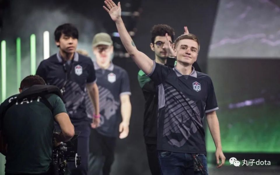 DOTA2：梦回TI8意难平，醉酒的ame抱着maybe痛哭表示我水人太菜了_腾讯新闻