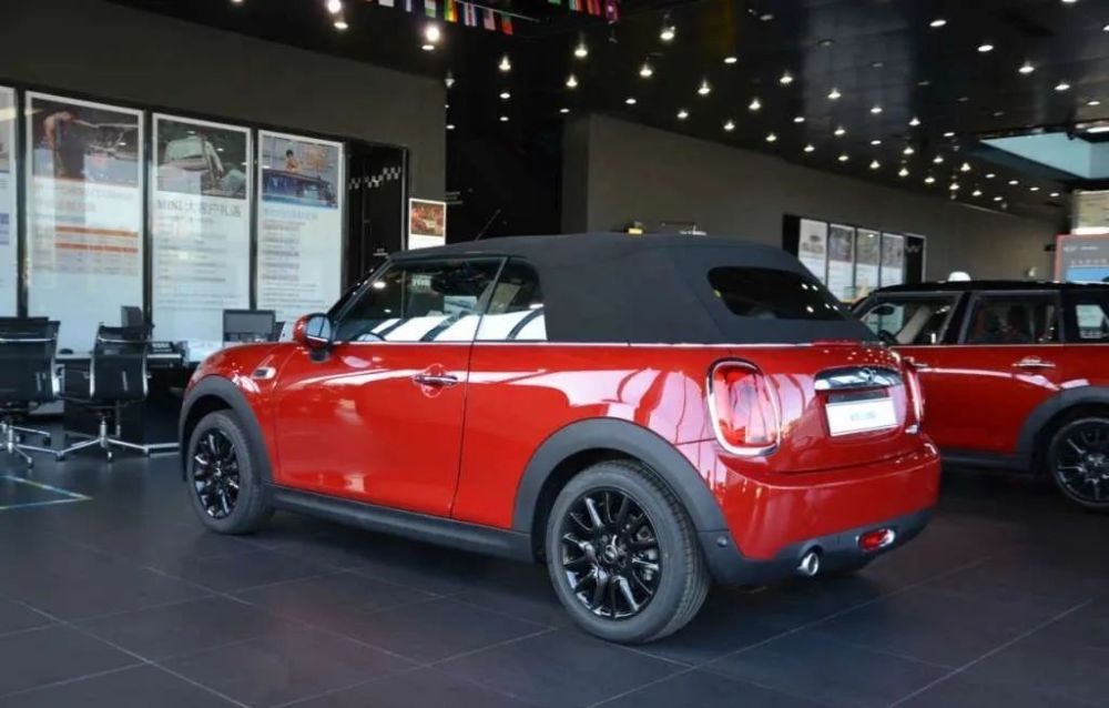 猜车：你是不是坐反了？_腾讯新闻