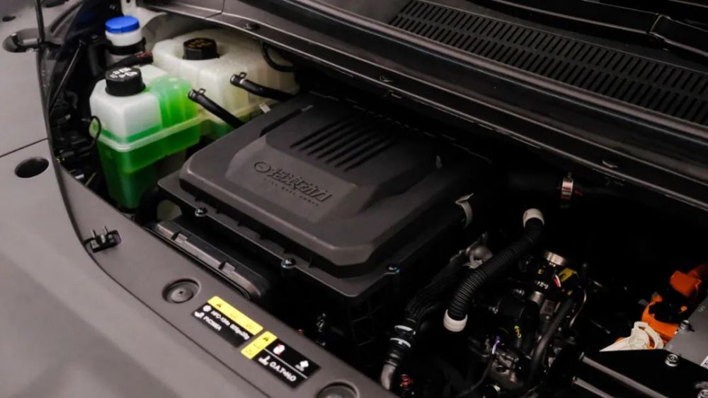 续航破1000km，二排比航空舱还舒服，腾势D9最大的对手来了_腾讯新闻