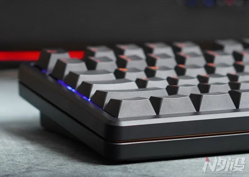 INFIVERSE INFI75三模无线机械键盘拆解评测_腾讯新闻