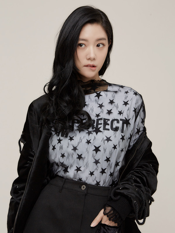 Clara克拉拉超酷萌写真曝光 笑容萌化小心脏_娱乐_腾讯网