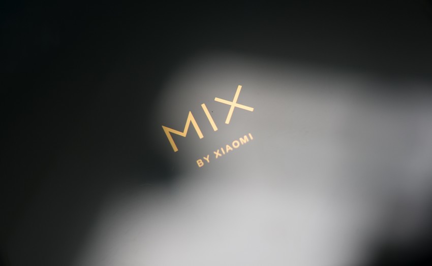 小米新旗舰代号大力神 搭载屏下指纹+无线充电或为MIX4_腾讯新闻