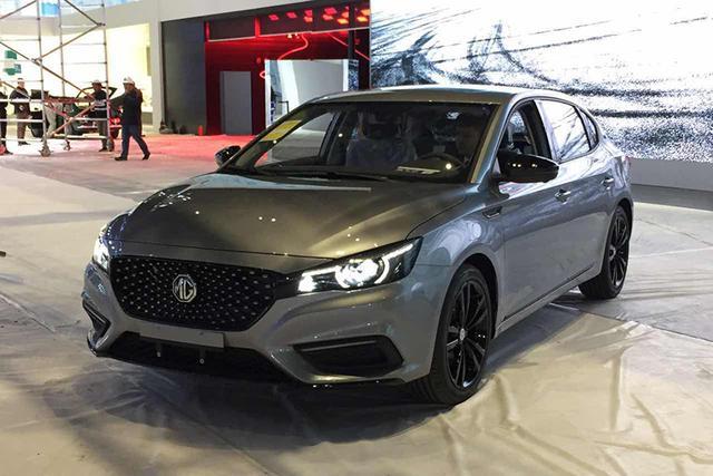 上海车展探营：黑色套件加持 2019款名爵6/eMG6实车_腾讯新闻
