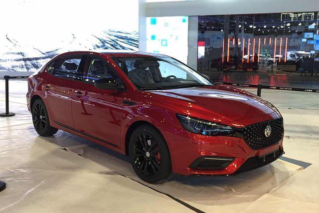 上海车展探营：黑色套件加持 2019款名爵6/eMG6实车_腾讯新闻