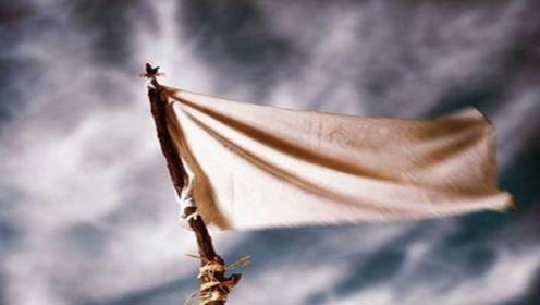 On the ancient battlefield, the white flag was raised to represent ...