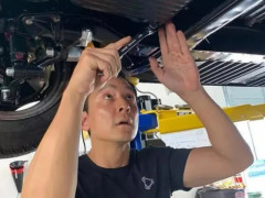 How rich is Daniel Wu's father? Seeing this luxury car 31 years ago ...