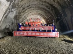 Rare! The 47 tunnels of the Sichuan-Tibet Railway will be opened to ...