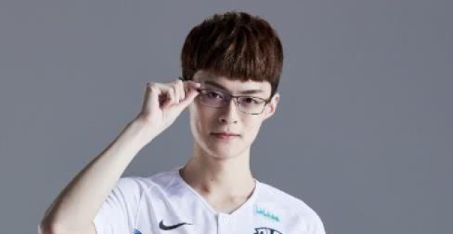 FoFo直播和国豪双排，气氛超好！本人亲自澄清：我们关系很好_腾讯新闻