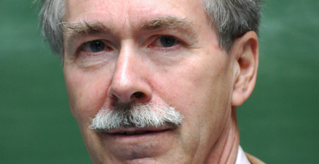 被真正的科学所激发的白日梦：诺奖得主Gerard't Hooft的科学纪实小说_腾讯新闻