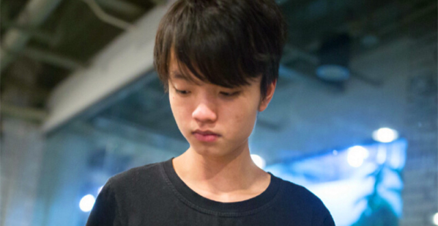 就在今天，Iboy迎来20岁生日，成功开通微博后，ID让EDG泪目了！_腾讯新闻