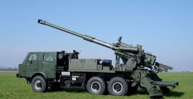 PCL181型155mm卡车炮：边陲最强直射火力，强大的“打印机”装备_腾讯新闻