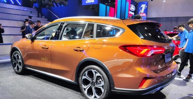 新车来了：售15.38万元/装载空间更大 国产福特福克斯旅行车上市_腾讯新闻