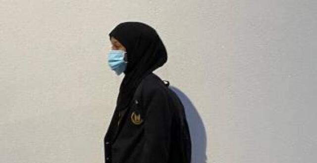 英国一所学校将穆斯林女孩逐出校园，理由是校服裙子太长_腾讯新闻