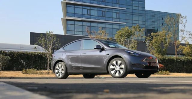 单纯从体验上看，Model Y对比Model 3真的更出色了吗？_腾讯新闻