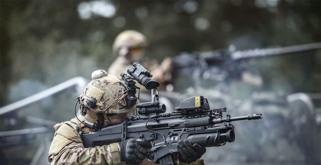 比利时FCU Mk3火控单元 专为40mm下挂榴弹发射器研发的瞄准装置_腾讯新闻