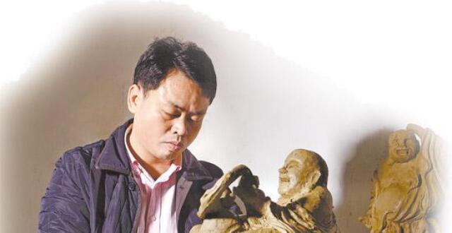 福建木雕技艺省级非遗传承人黄建强：“个性是艺术的生命”_腾讯新闻
