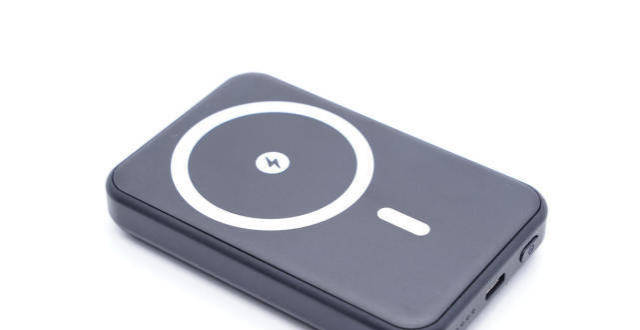 英集芯IP5568主控助力量产上市，鹏元晟20W磁吸无线充移动电源拆解_腾讯新闻