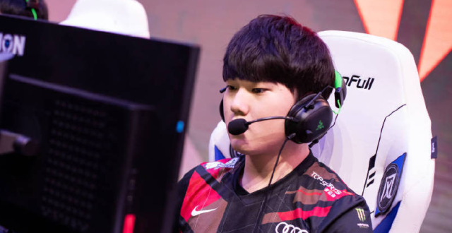 夏季赛还未结束，Knight就创造了一项世界纪录，Faker都望尘莫及_腾讯新闻