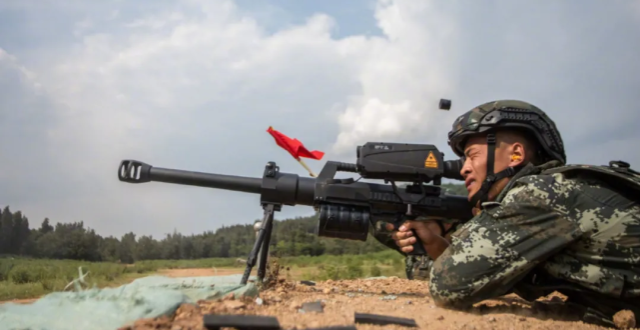 对狙吗，我榴弹狙！央视曝光中国自用LG-5，解放军会如何使用？_腾讯新闻