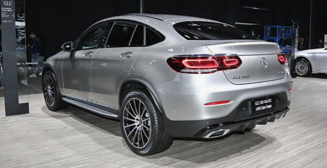 豪华轿跑SUV对决：奔驰GLC轿跑VS奥迪Q5L Sportback_腾讯新闻