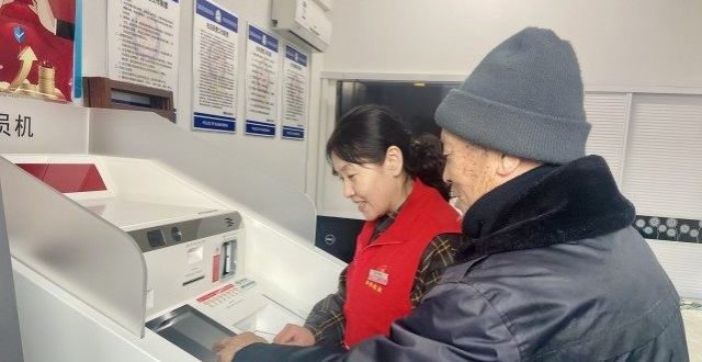 吉林日报记者李抑嫱：长山花园社区共话社会治理_腾讯新闻