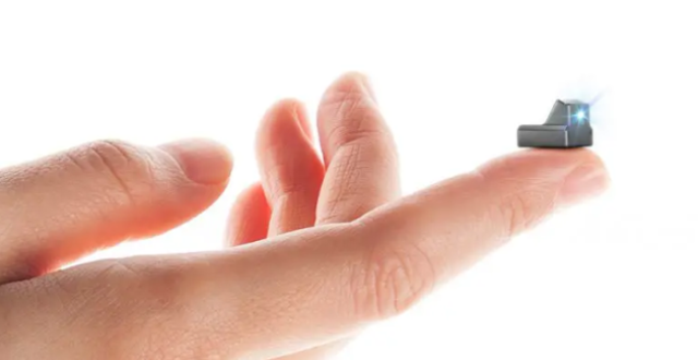 TriLite展示其用于AR眼镜的Trixel 3投影显示系_腾讯新闻