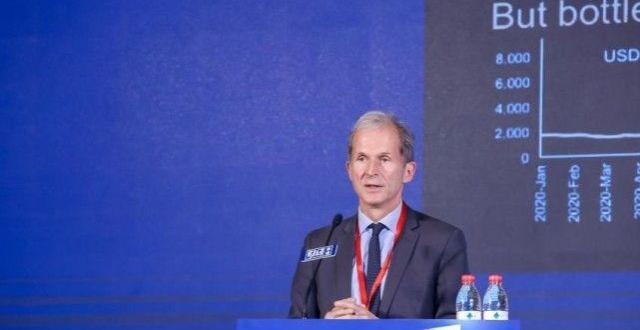 亚投行首席经济学家Erik Berglof：全球价值链是实现可持续发展的杠杆_腾讯新闻