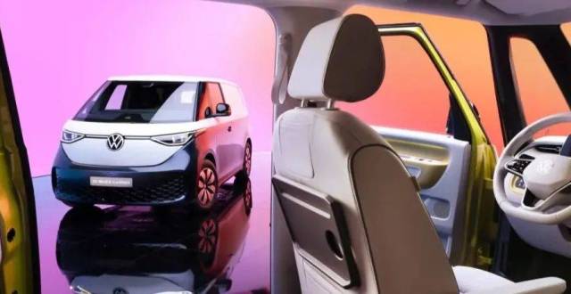 别样浪漫，大众T1以ID.Buzz的身份电动新生_腾讯新闻