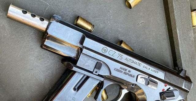 八大经典冲锋手枪，毛瑟M1932是自动手枪的代表作_腾讯新闻