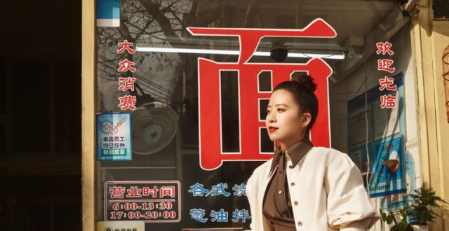 上海时装周与原创设计师将如何应对疫情挑战？ELLE专访时装周主办人之一Tasha Liu_腾讯新闻