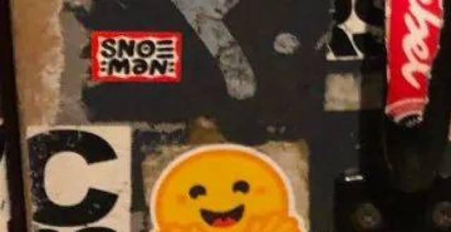 一枚笑脸emoji，估值20亿美元：Hugging Face官宣1亿美元C轮融资_腾讯新闻